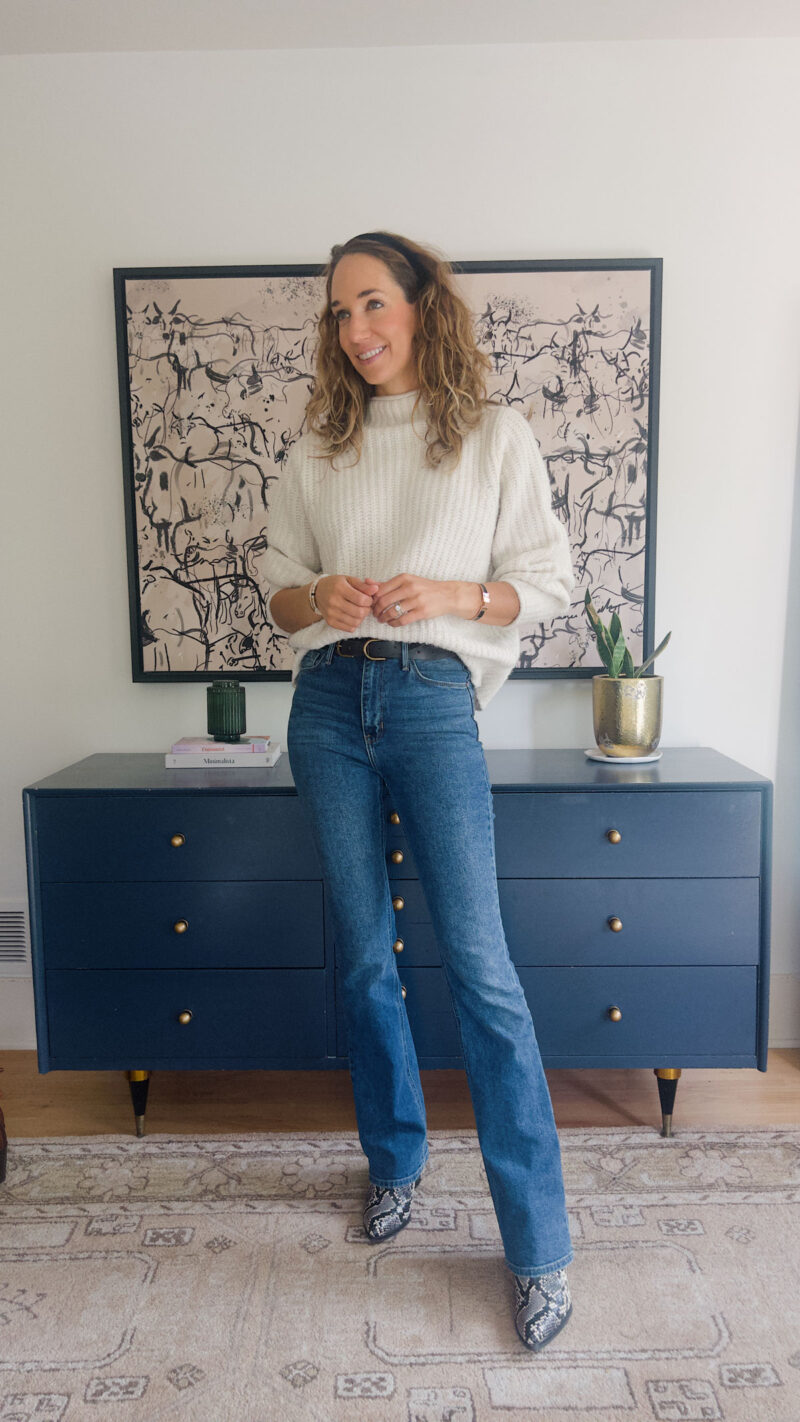 20 Stunning Flare Jeans Outfits to Elevate Your Style - The Style Era