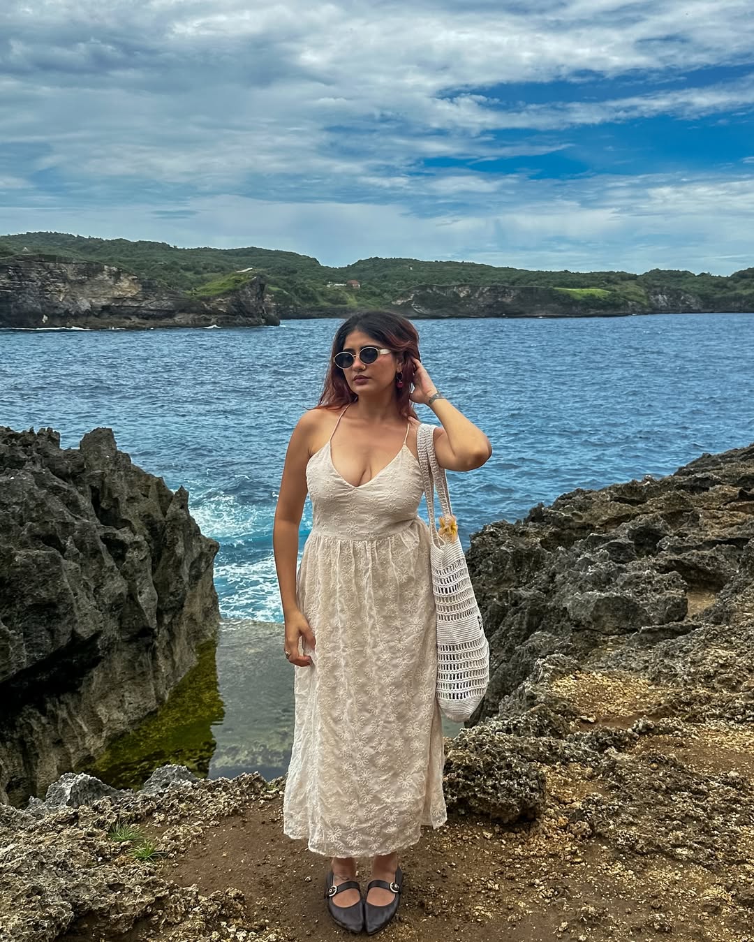 Bali Outfit Ideas: 20 Stylish Looks for Tropical Vibes - The Style Era
