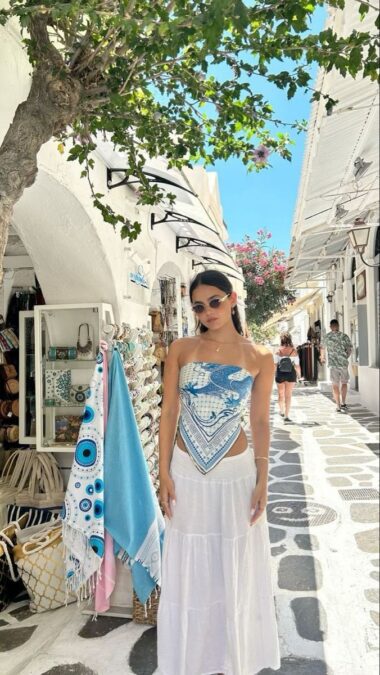 Bali Outfit Ideas: 20 Stylish Looks for Tropical Vibes - The Style Era